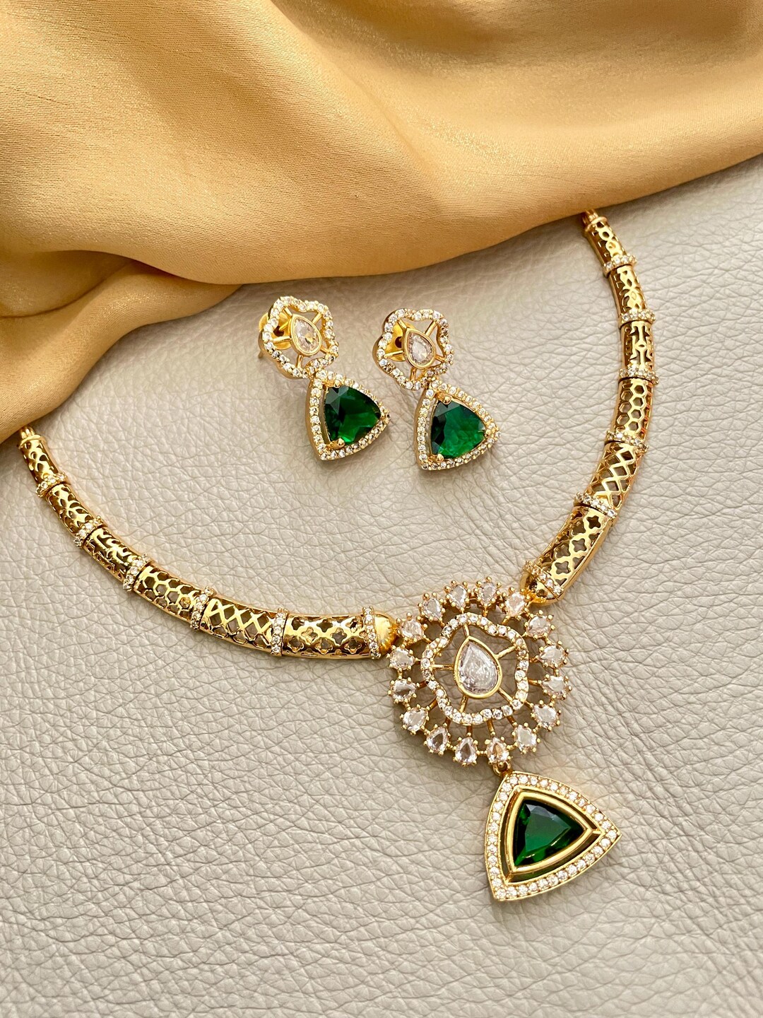 Emerald Green Diamond Gold Finish Necklace Set | Green Gold Hasli Style ...