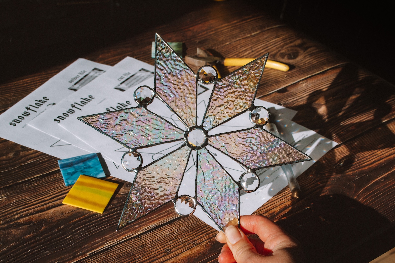 Stained Glass Snowflake Pattern Christmas Beginner Stained Glass ...