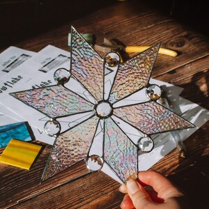 Stained Glass Snowflake Pattern Christmas Beginner Stained Glass ...