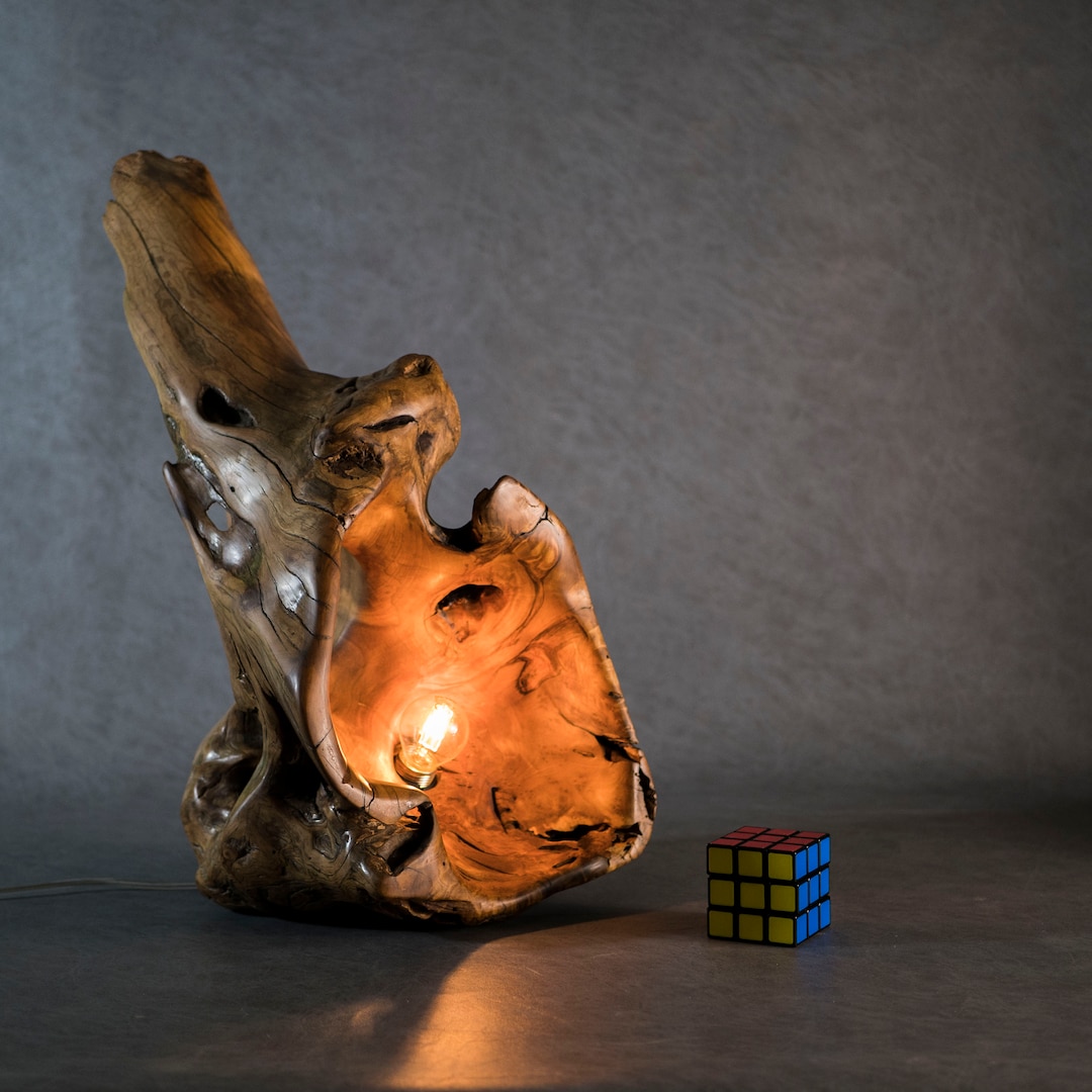 Handgefertigte Tischlampe aus Holz - Etsy.de