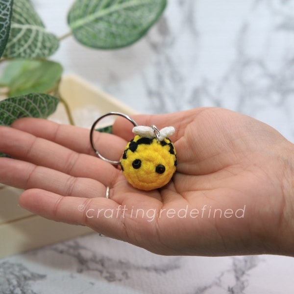 Bumble Bee Keychain - Etsy