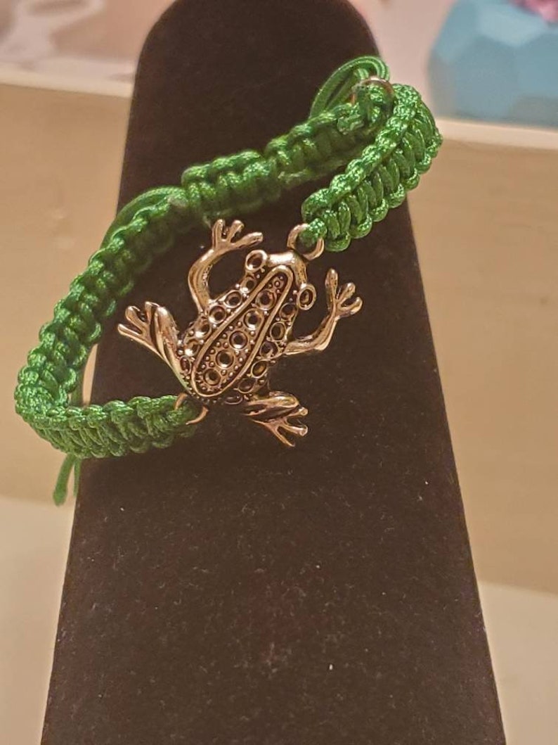 Frog Connector Green Macrame Bracelet With Adjustable Sliding - Etsy