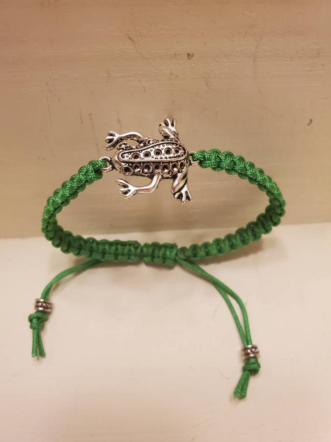 Frog Connector Green Macrame Bracelet With Adjustable Sliding Clasp ...