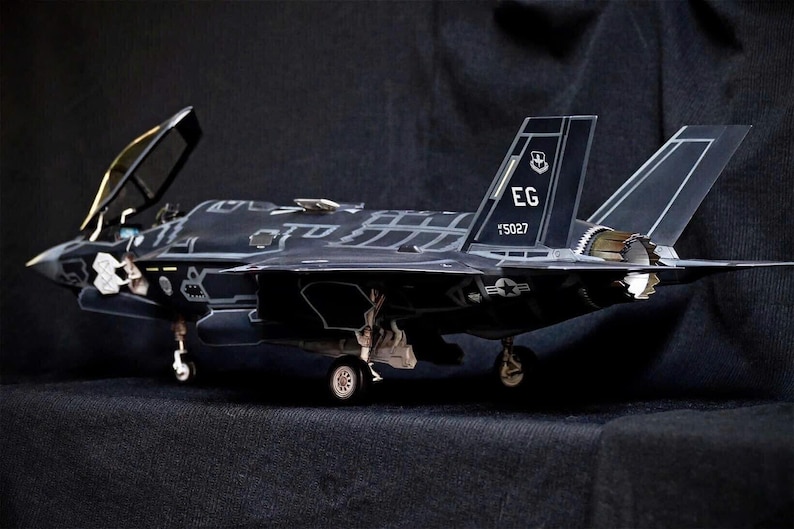Pre-order, F35, Scale 1/32 Built and Painted, Kit ITALERI - Etsy