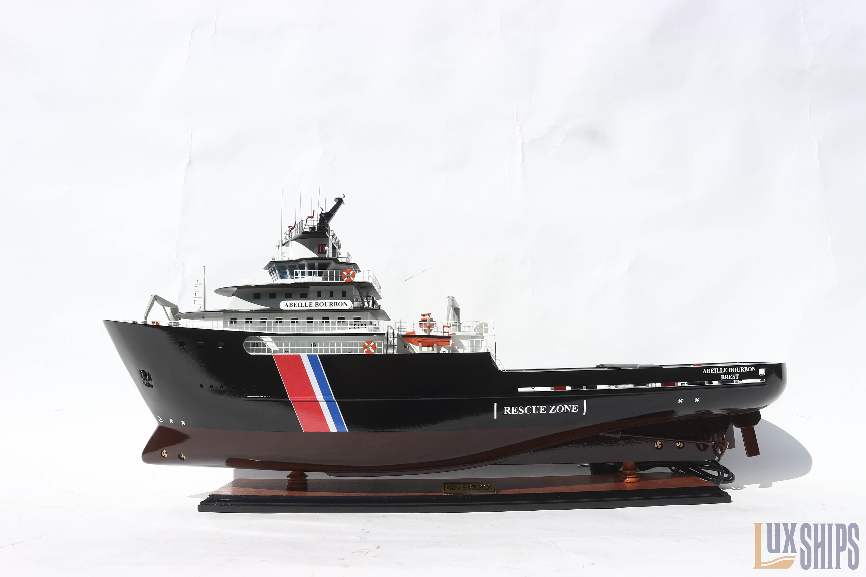 Abeille Bourbon Tugboat Model - Etsy