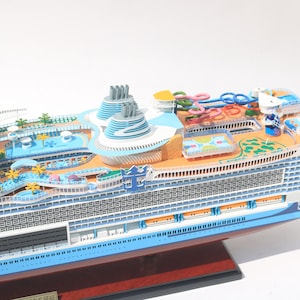 Icon of the Seas Model Ship 92cm (36in) – Luxury Handmade Cruise Ship ...