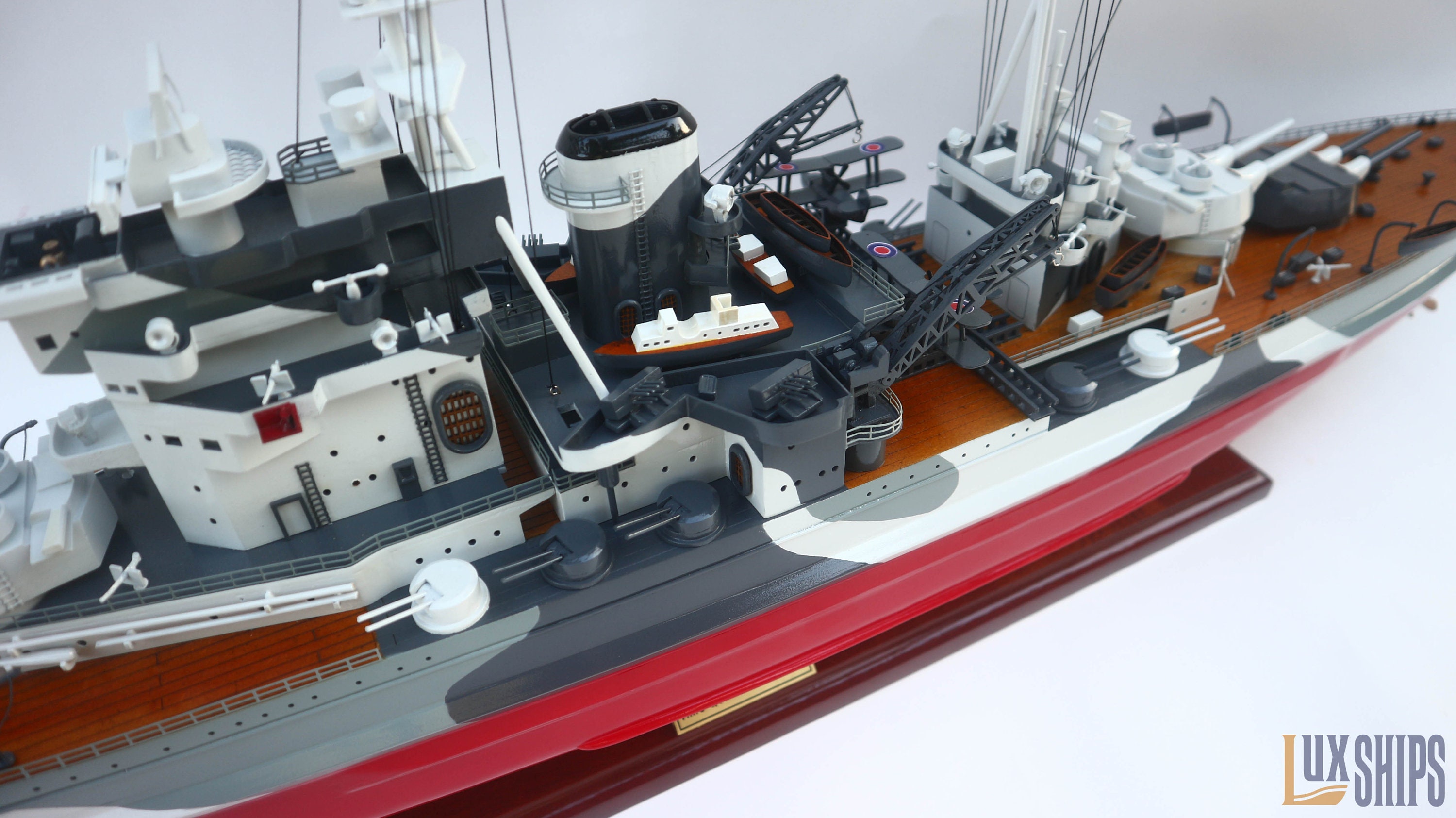 HMS Queen Elizabeth Ship Model HMS Queen Elizabeth Battleship Model ...