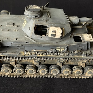 1/35 Scale PANZER IV Ausf Tank Model, Partly Destroyed by Bombs, Built ...