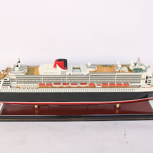 RMS Queen Mary 2 Ship Model 86cm - RMS Queen Mary 2 Wooden Ship Model ...