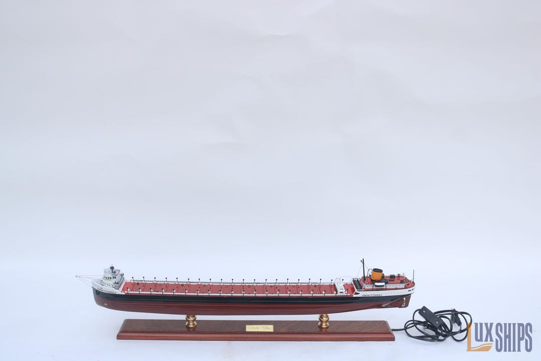 Illuminated SS Edmund Fitzgerald Model | 73cm (28.7 In) LED Freighter ...