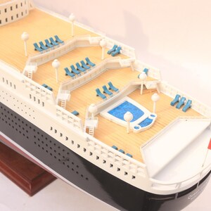 QUEEN ELIZABETH 2 Model Ship 40" (100cm) - Etsy