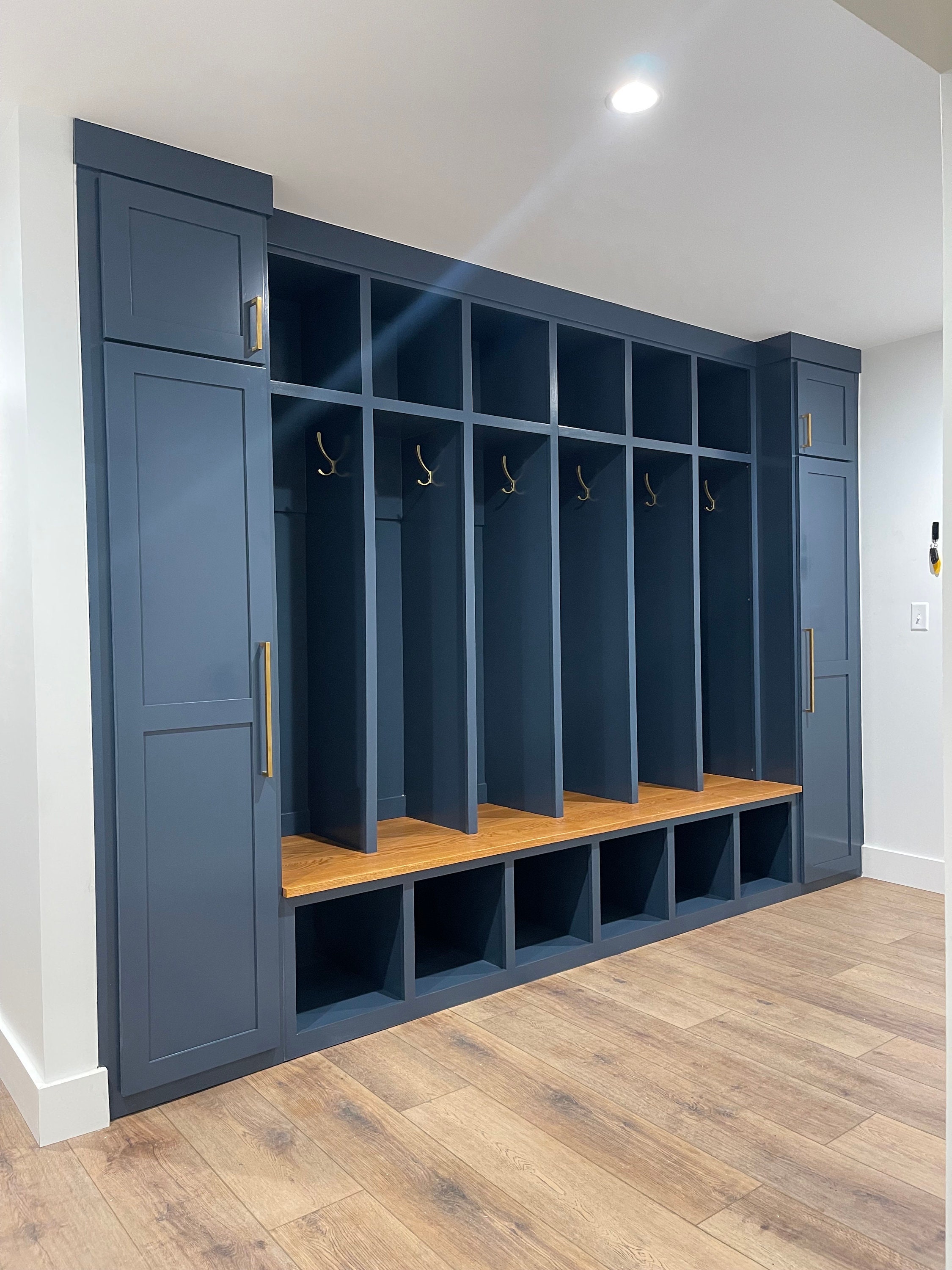 Pottery barn mudroom lockers store