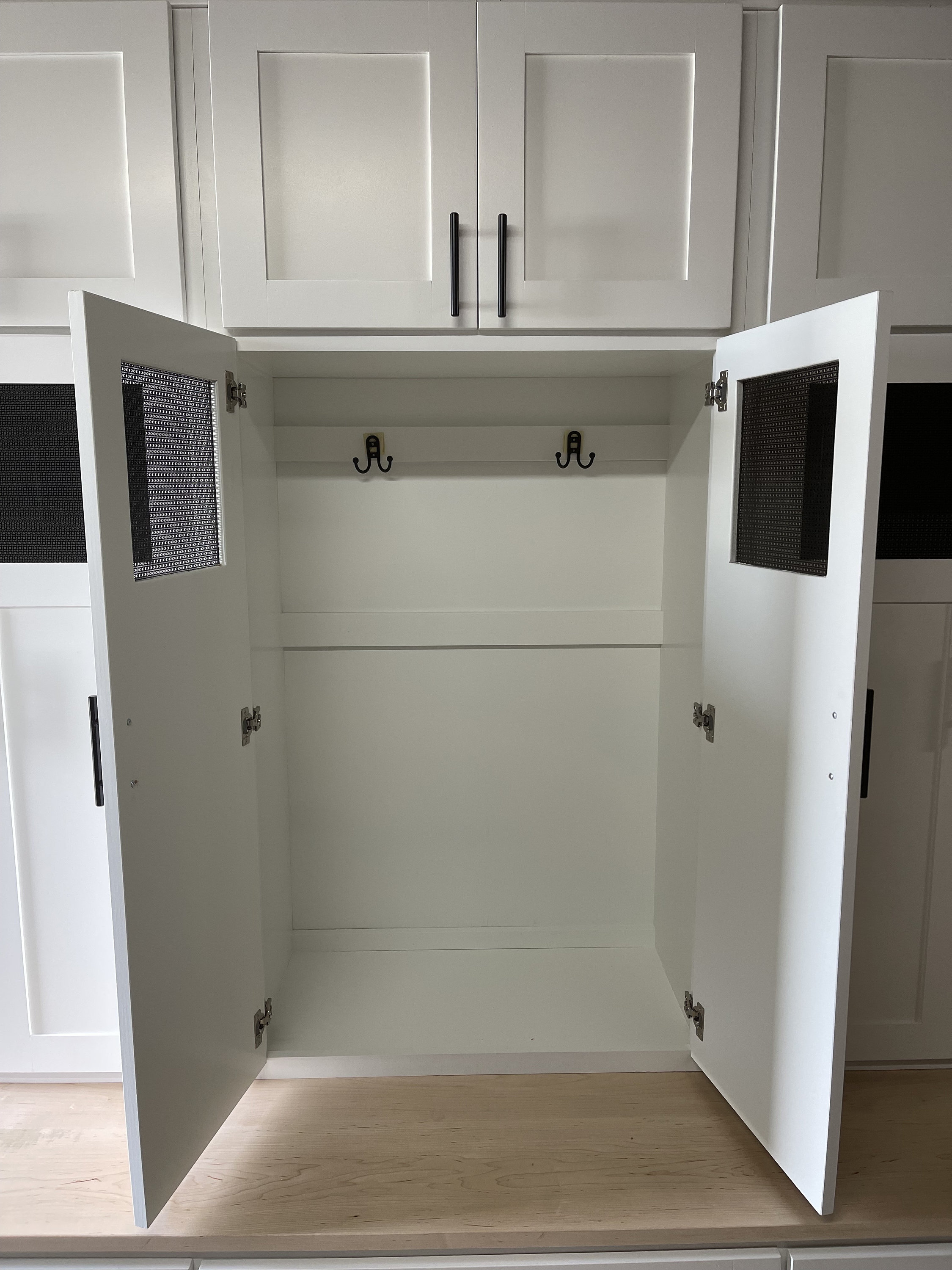 The Darryl | Hall Tree| Mudroom Organization| Entryway| Coat Rack ...