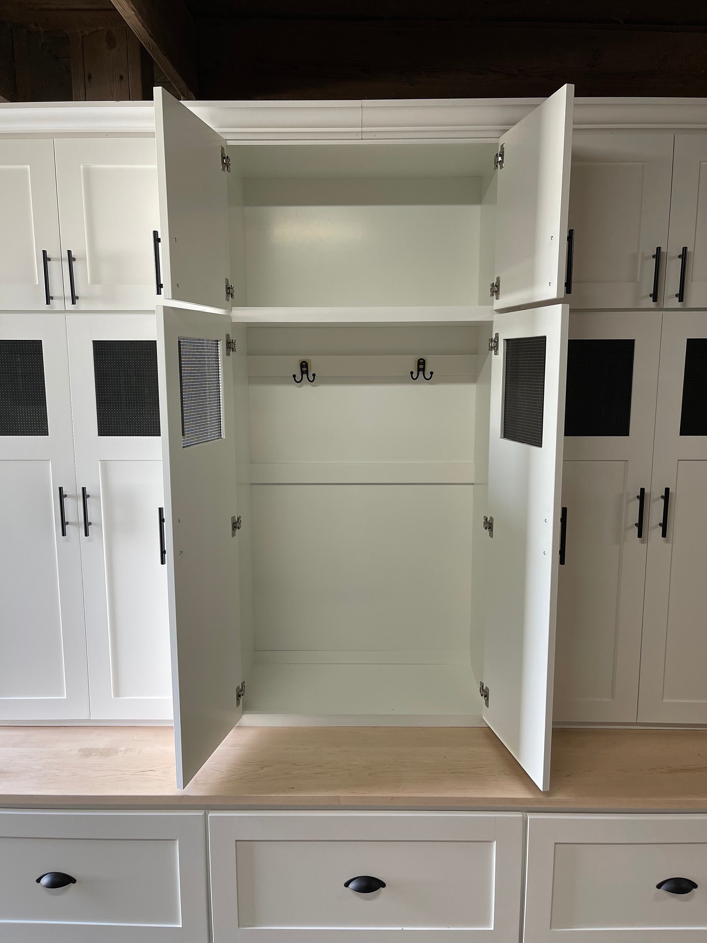 The Darryl | Hall Tree| Mudroom Organization| Entryway| Coat Rack ...