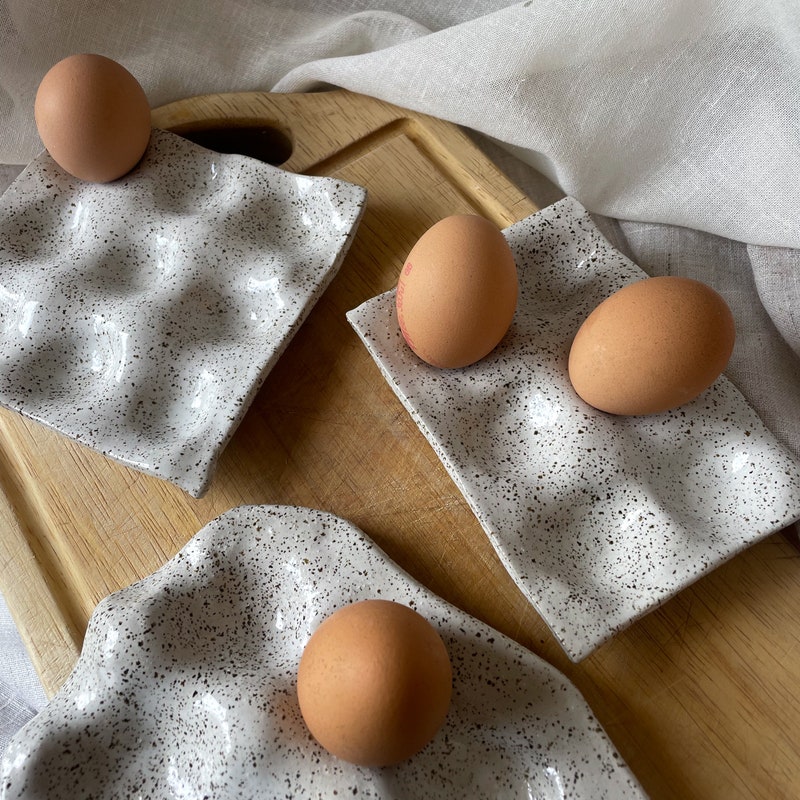 Ceramic Egg Holder - Etsy