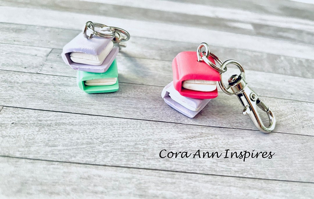 Stack of Books Keychain, Miniature Book Bag Clip, Book Lovers Gift ...