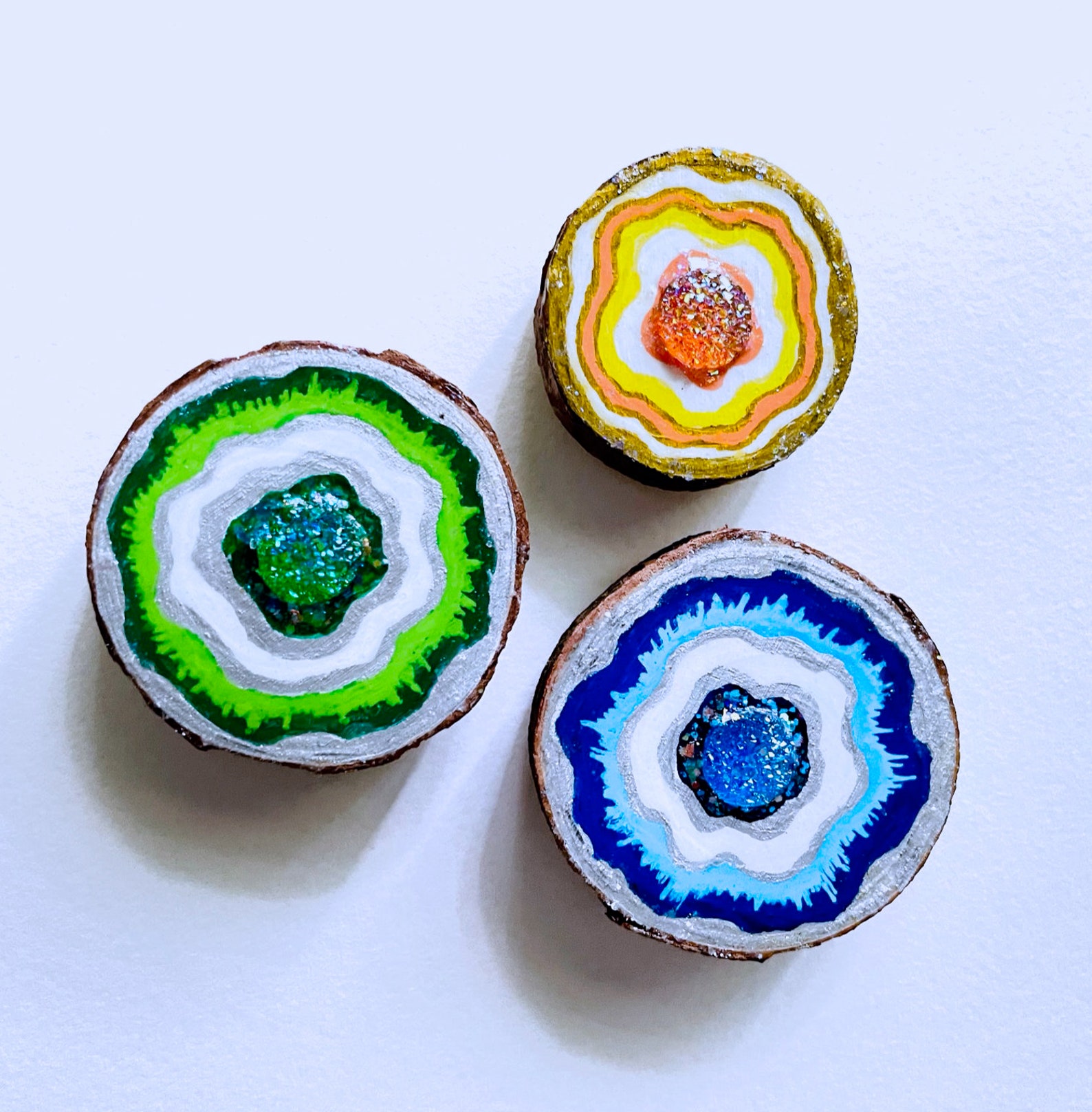 Set of 3 Geode Druzy Magnets/ Wood Slice Art/ Pretty Gemstone | Etsy