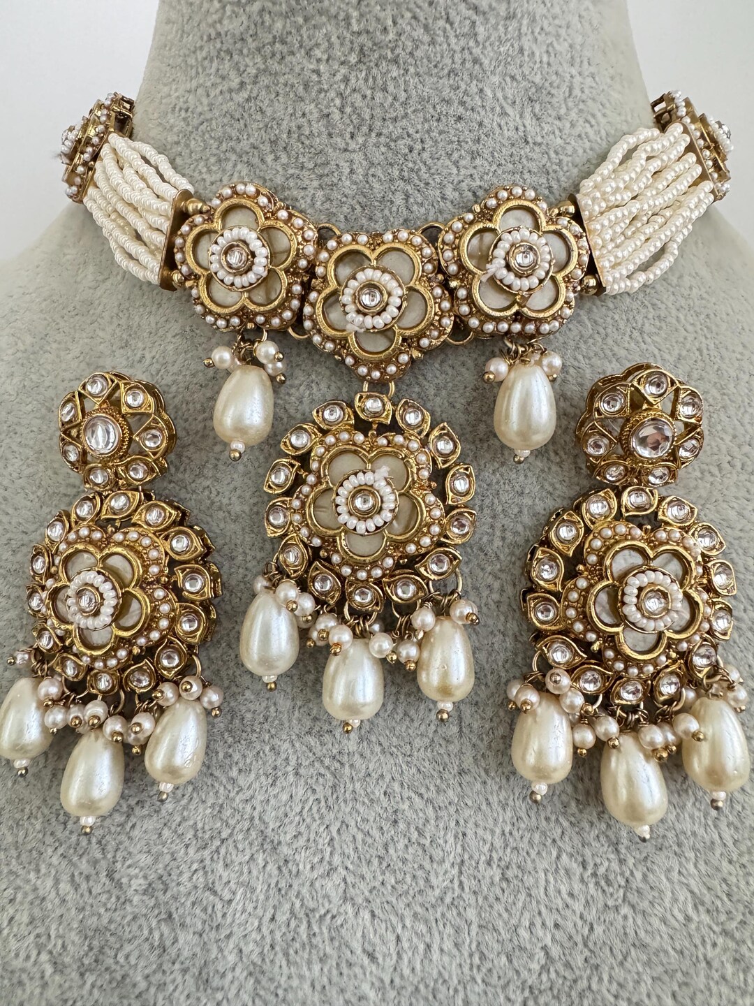 White Pearl Kundan Antique Dull Gold Necklace Set/ Bollywood Jewelry ...