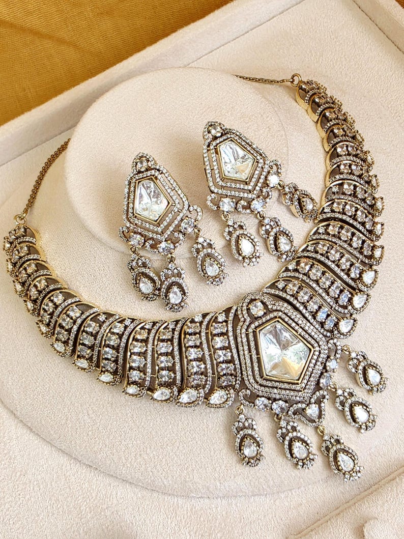 White Victorian Moissanite Kundan Pota Stones Necklace, Sabyasachi ...