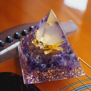 Orgone Pyramid Orgone Crystal Pyramid Meditation Tool - Etsy