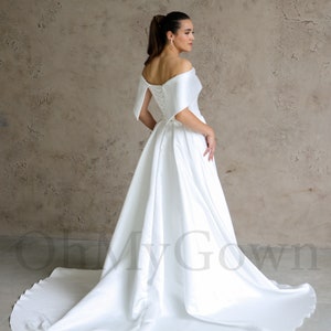 Off the Shoulder Wedding Dress, Minimalist Wedding Dress, off Shoulder ...