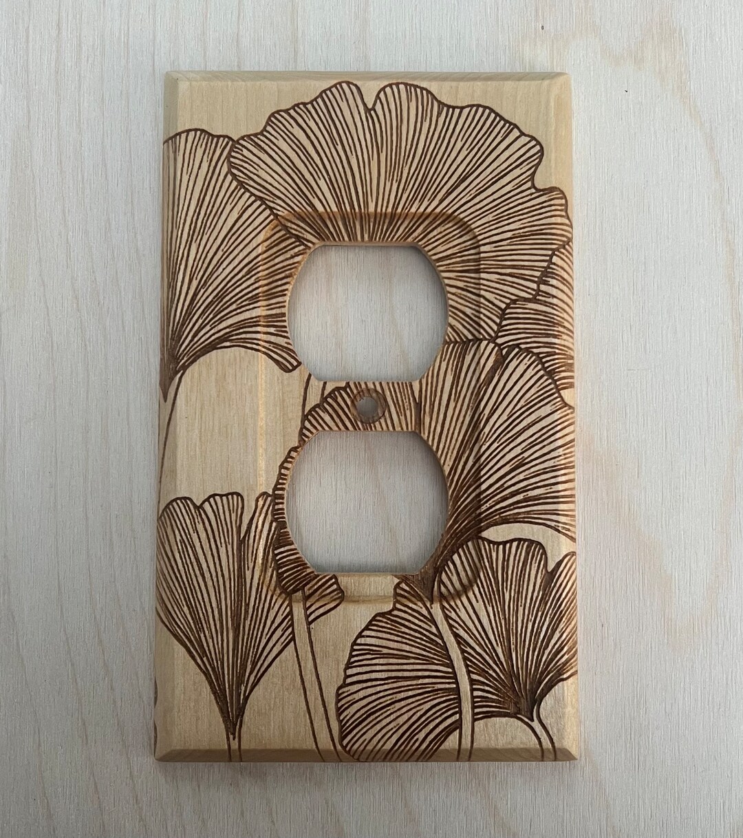 Ginkgo Biloba Tree Leaves Outlet Cover - 1 Toggle Maidenhair Tree Leaf ...