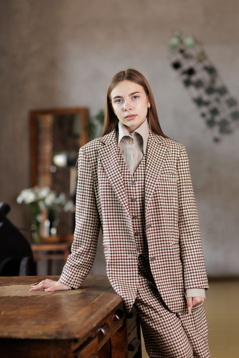 Elegant Jacquard Linen Jacket With Viscose Lining and Unique Details - Etsy