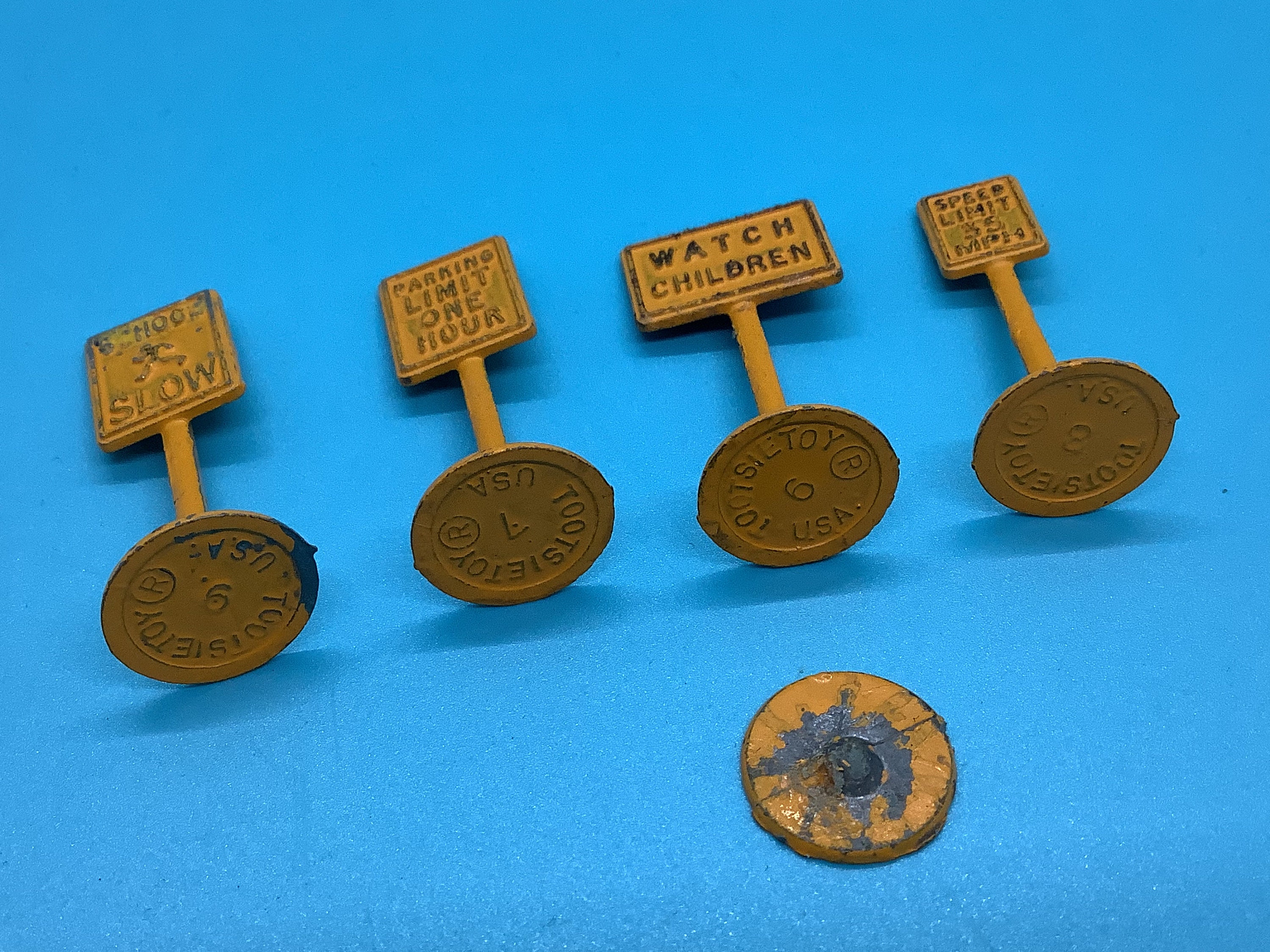 Vintage Tootsie Toy Metal Railroad Signs-5 Pieces - Etsy