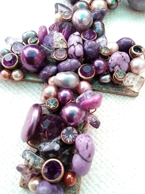 Unique Purple Cross 70's Vibe - Gem
