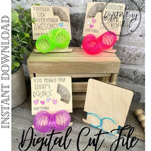 Valentine's Day Classroom Cards Slinky Holder, Coil Spring Valentine's ...