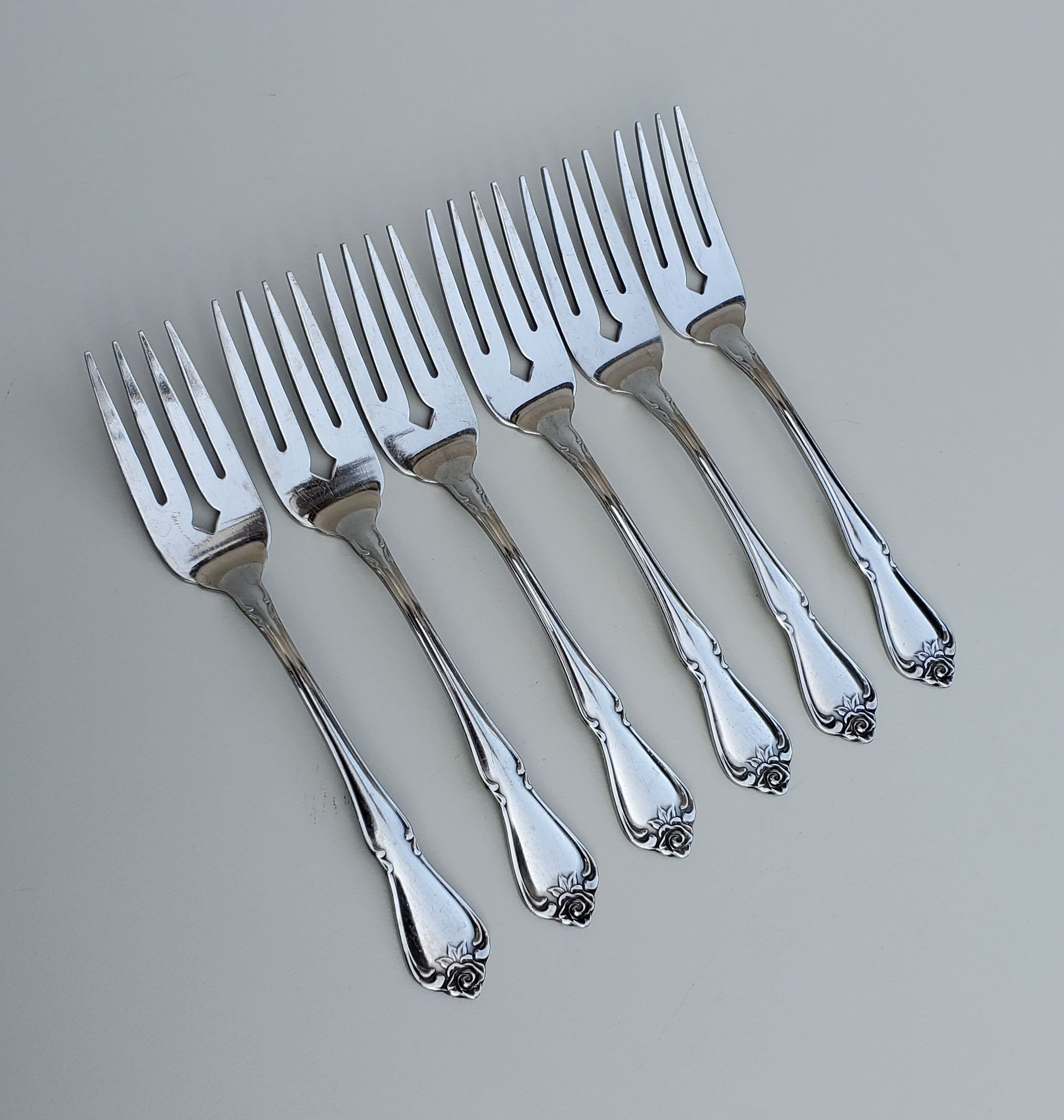 Oneida Ltd 1881 Wm Rogers Stainless Arbor Rose Pattern - Set of 10 ...