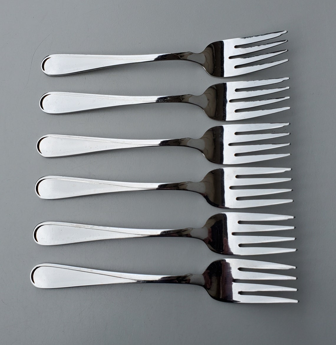 Oneida Stainless Flight Reliance Pattern - Set of 6 Salad Forks ...