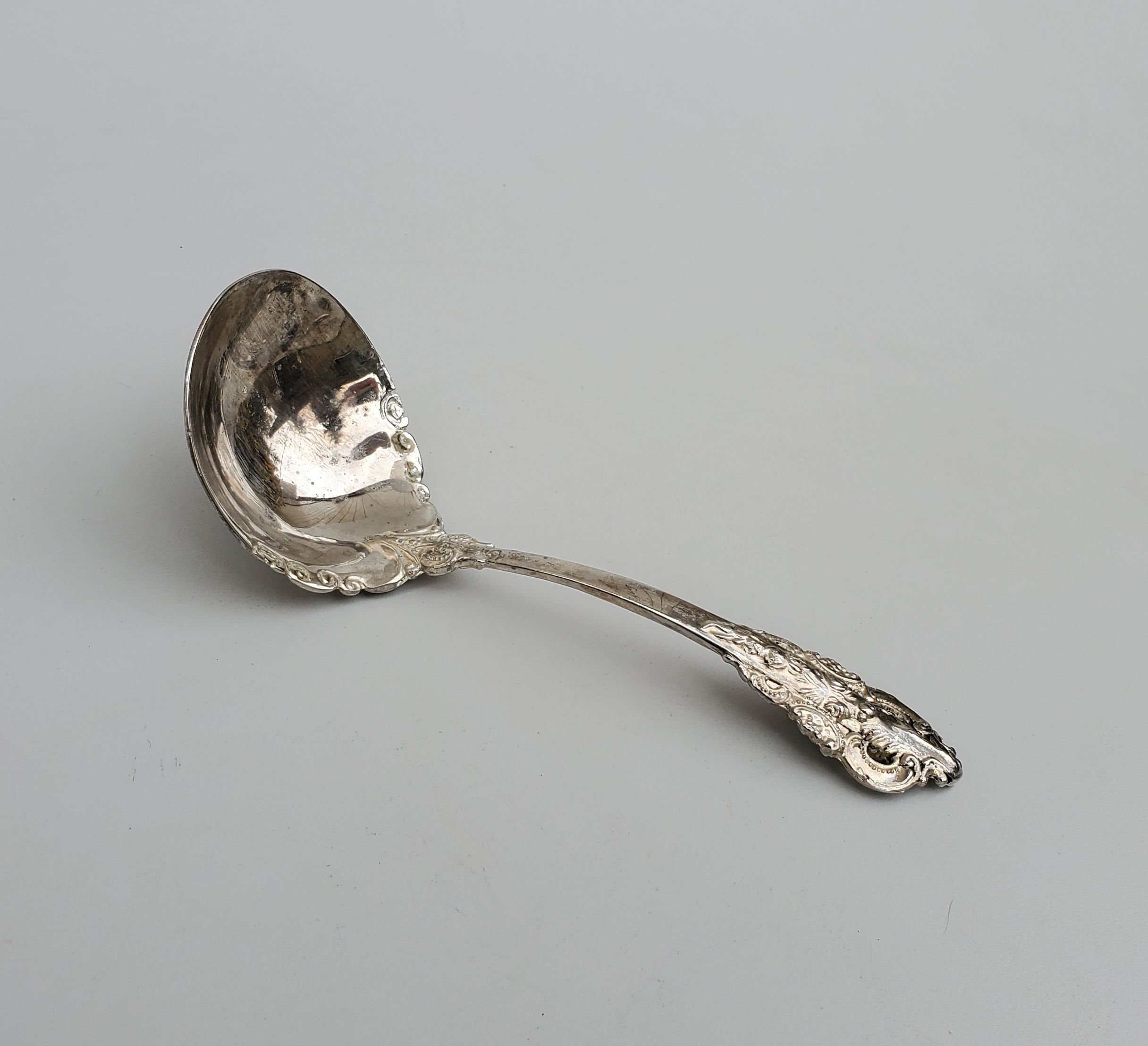 Godinger Silverplate Baroque Pattern Gravy Ladle Ornate Handle Design ...
