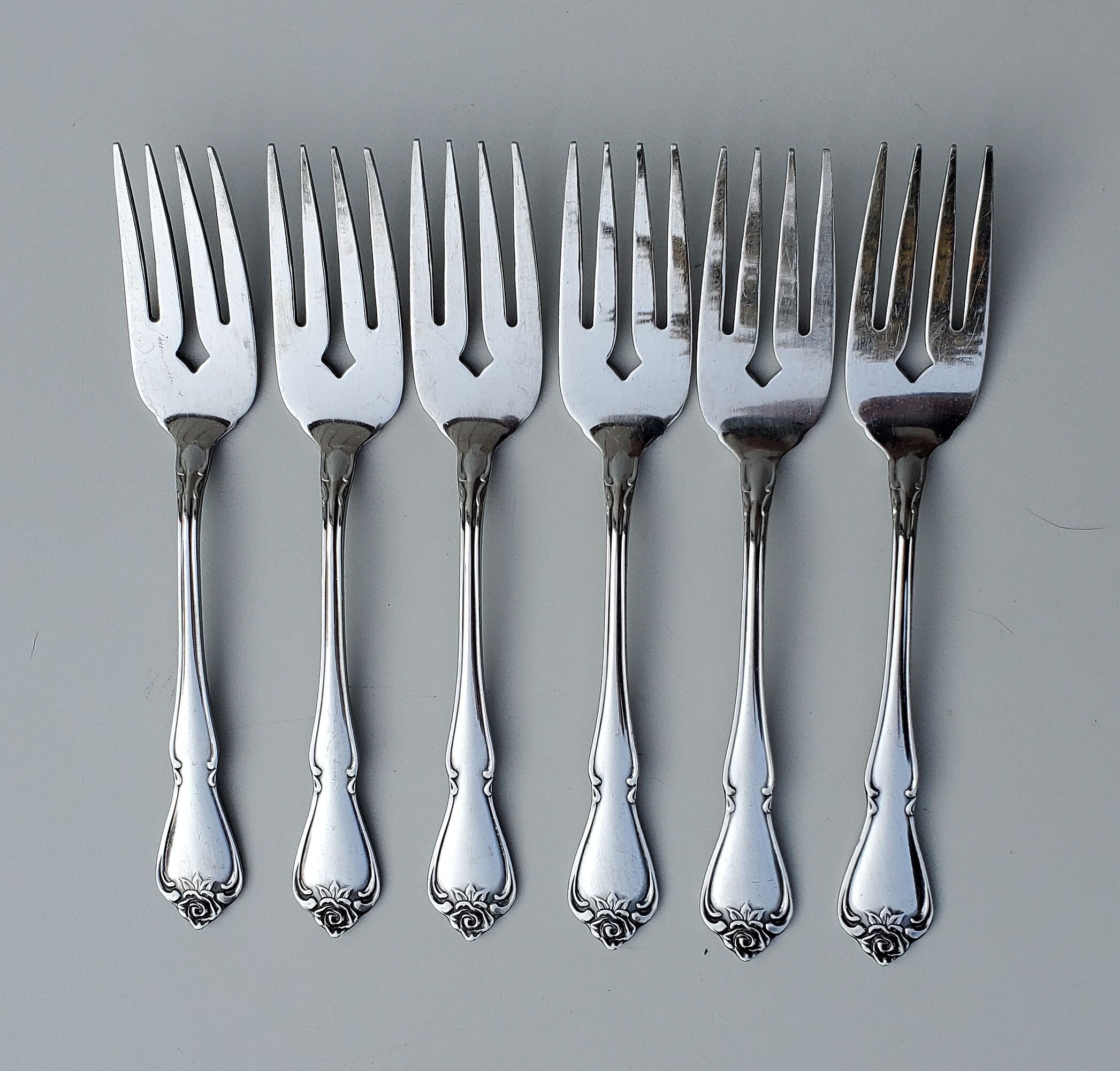 Oneida Ltd 1881 Wm Rogers Stainless Arbor Rose Pattern Set of 10 Salad ...