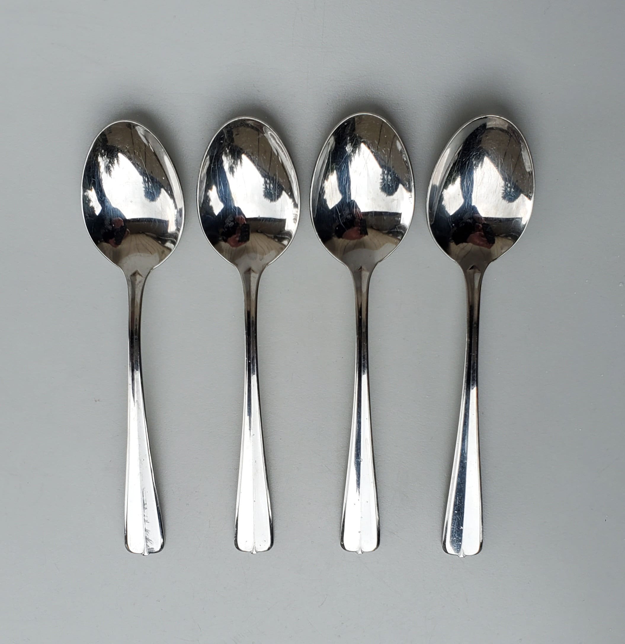 Oneida Stainless Gala Impulse Pattern - Set of 4 Soup Spoons - Glossy ...