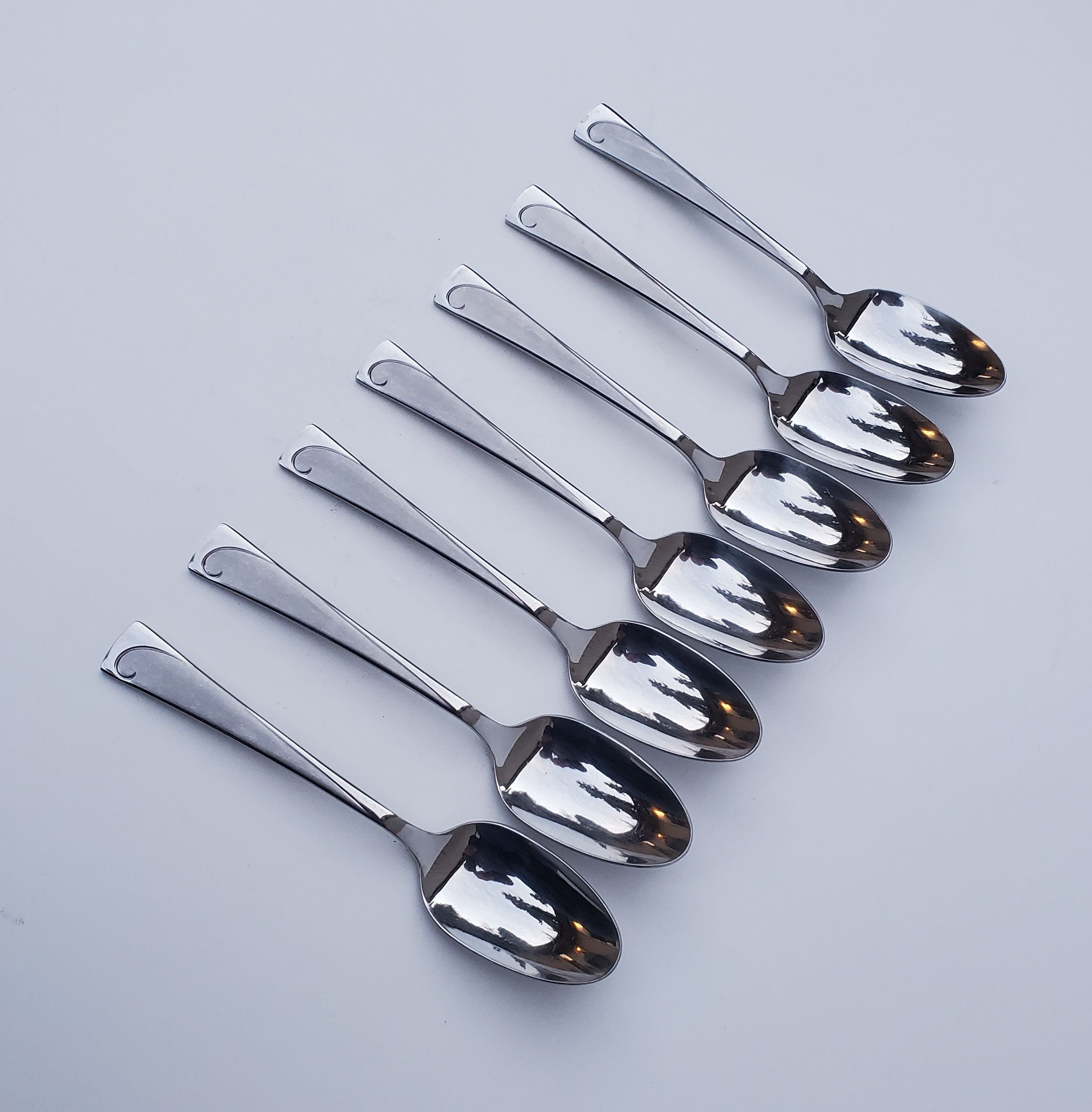 Oneida Script Flatware Pattern Set of 7 Soup Spoons 18/0 Stainless ...