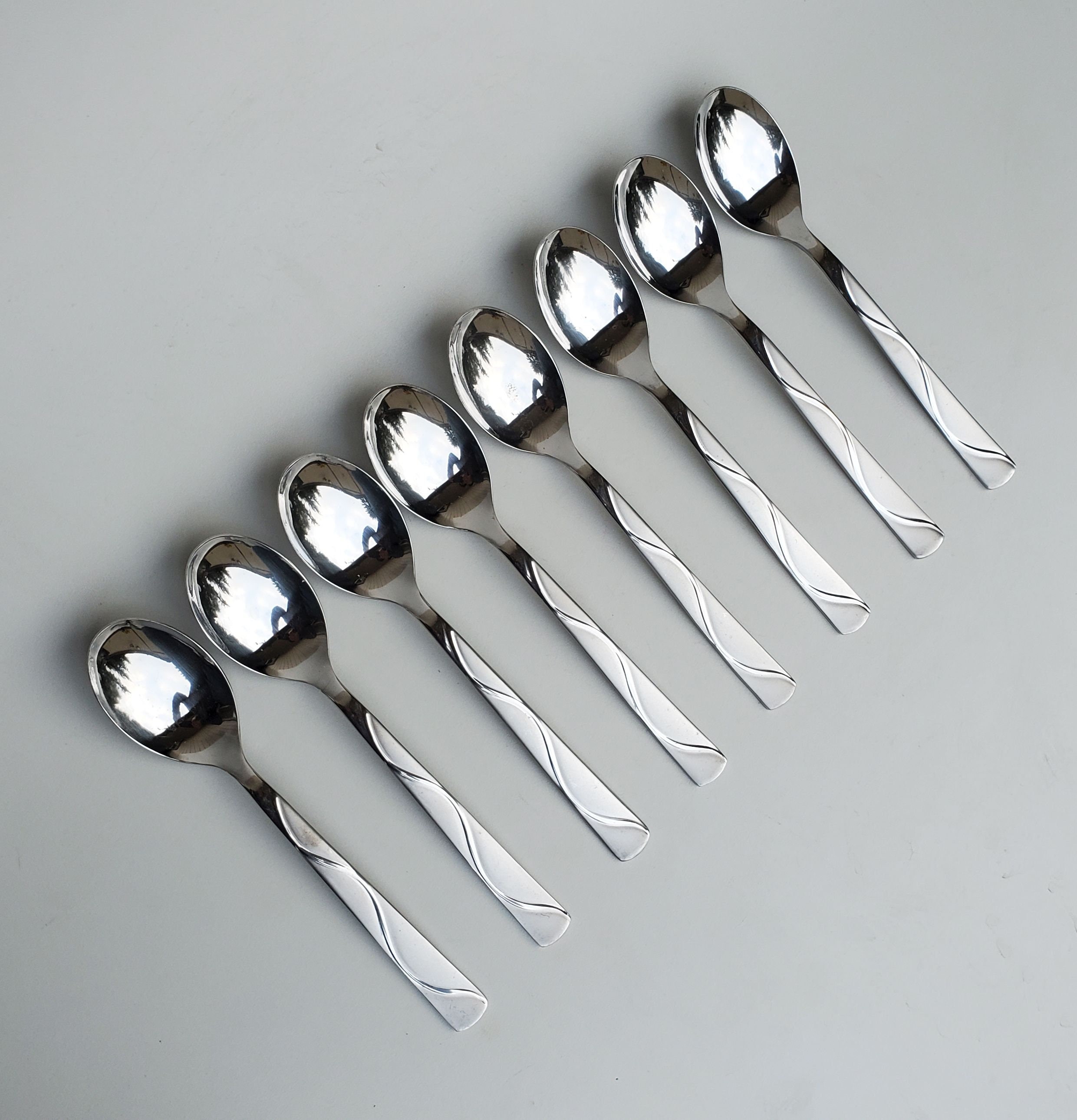 Cambridge Stainless Boa Frost Pattern - Set of 8 Soup Spoons - Frosted ...