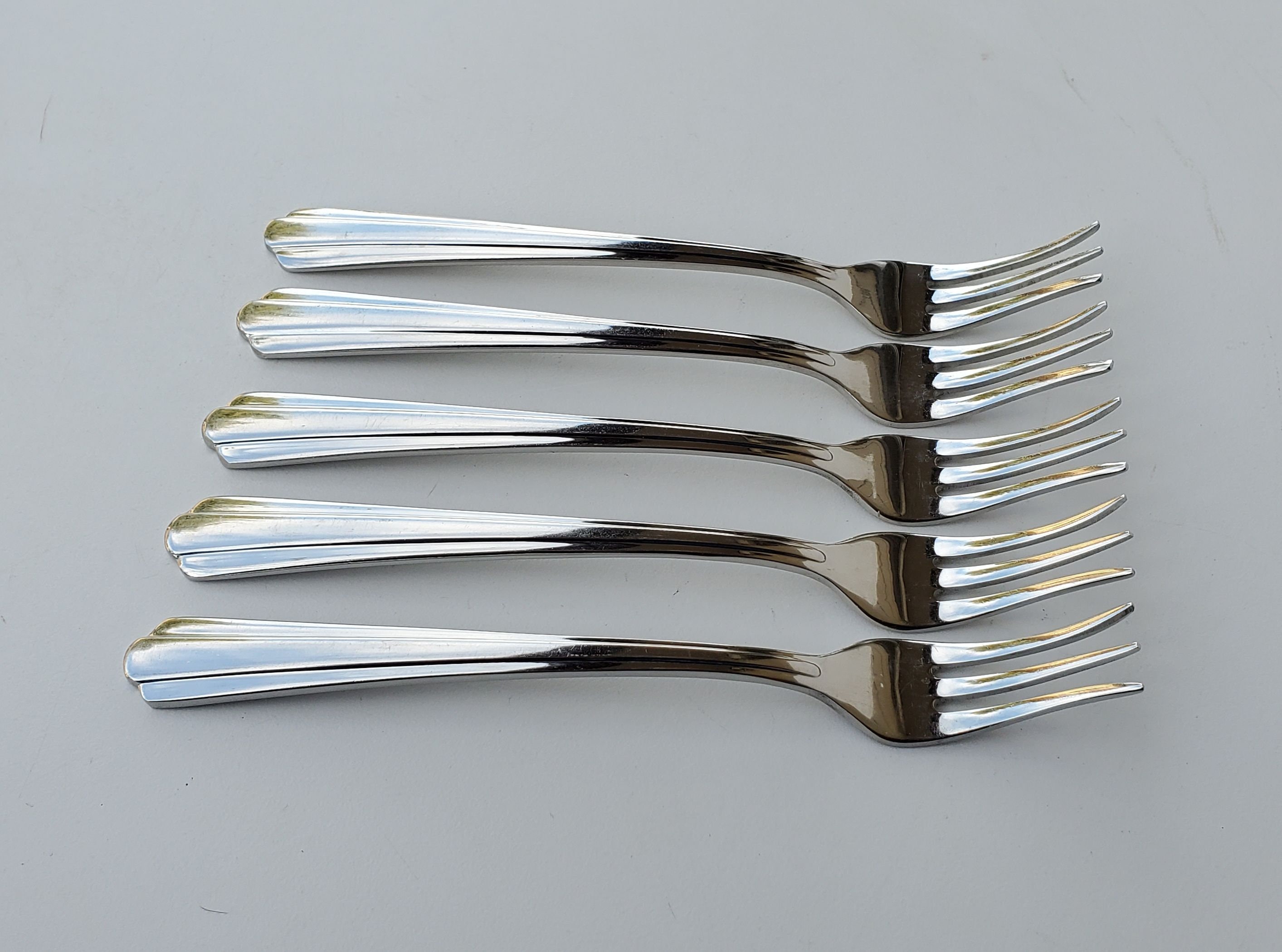 Hampton Silversmiths Central Pattern Set of 5 Cocktail Forks 18/10 ...