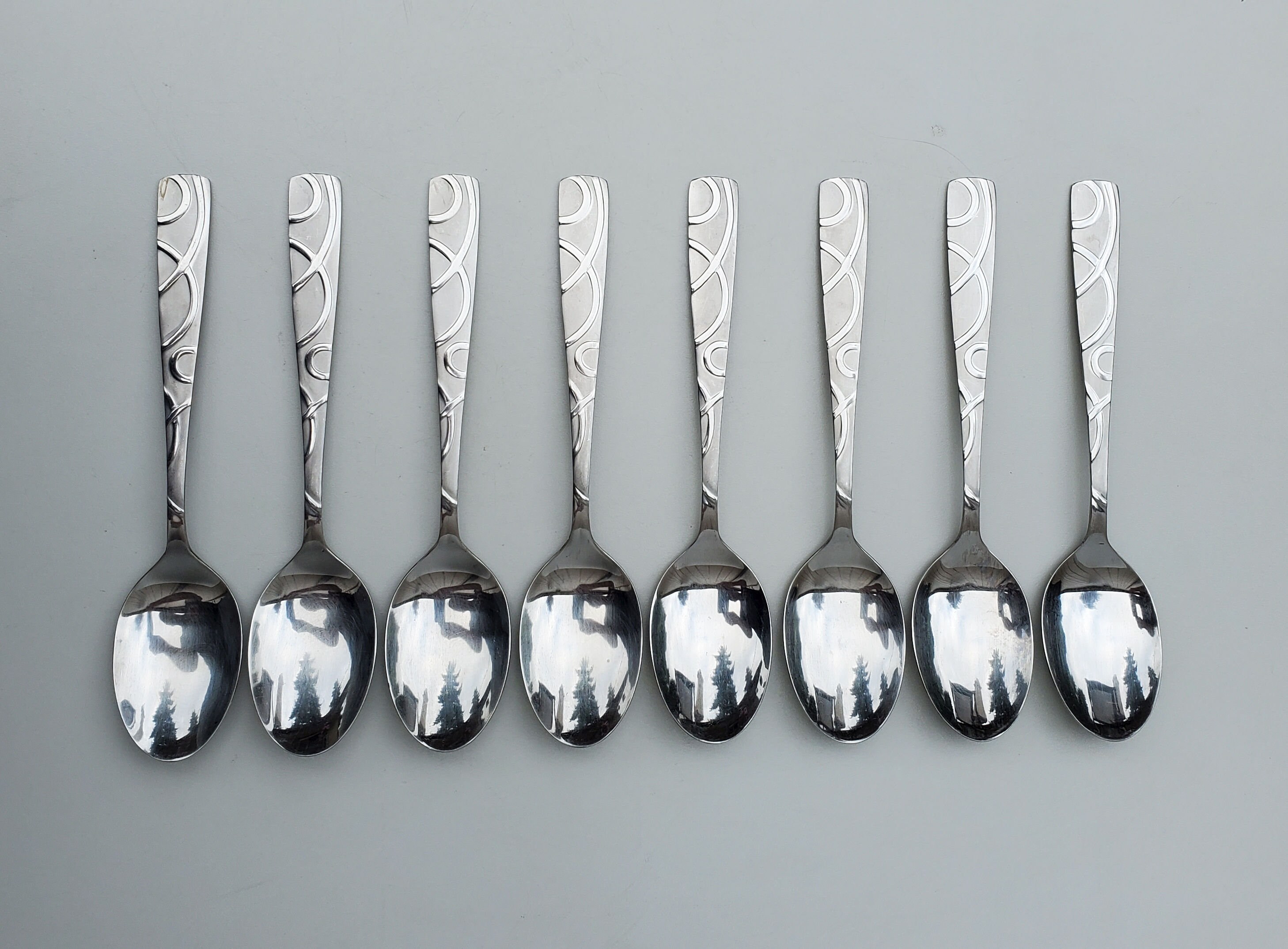 Cambridge Stainless Flatware Conquest Pattern Set of 8 Soup Spoons ...