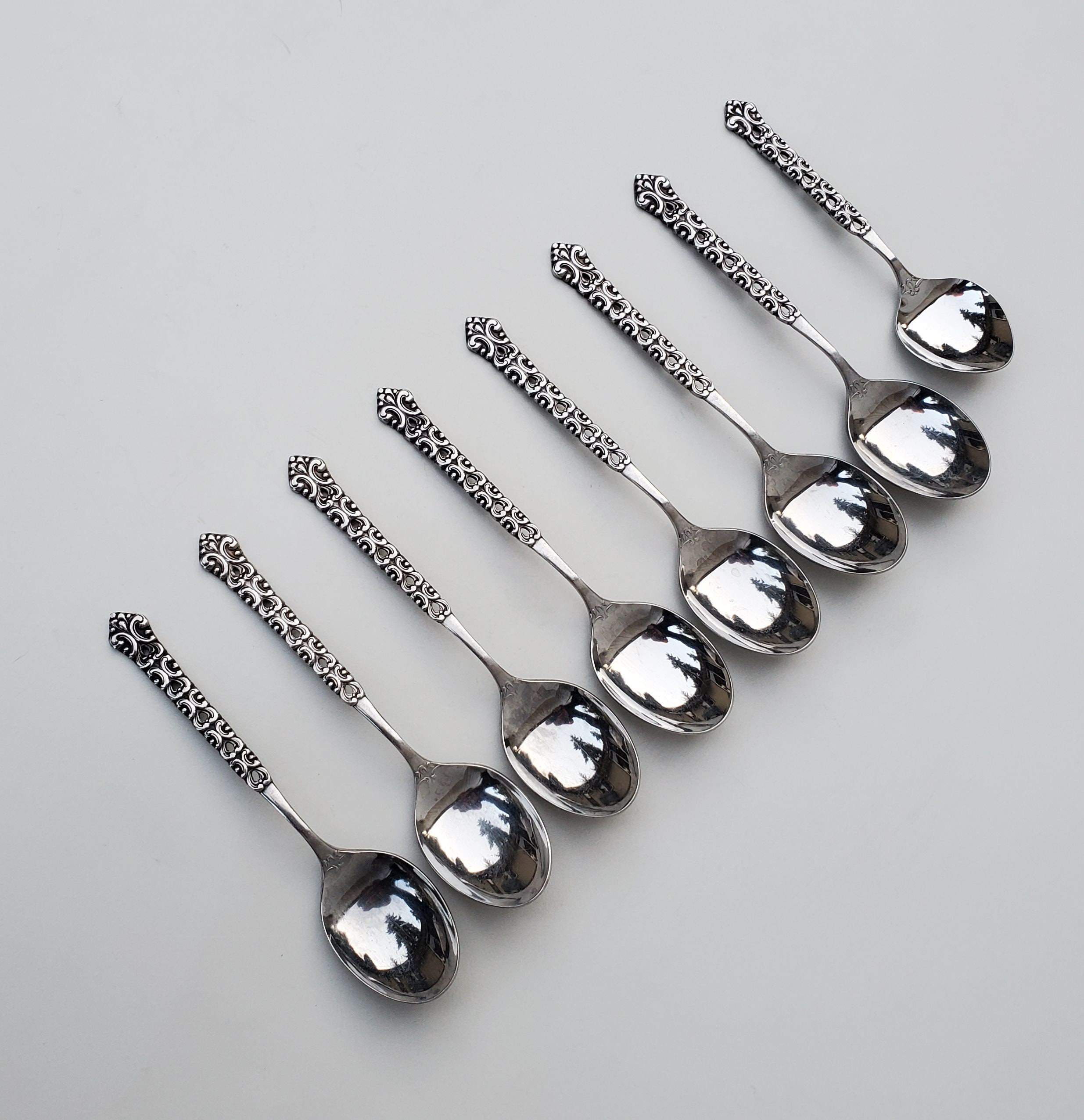 Oneida Northland Stainless Old Baroque Pattern Set of 7 Soup Spoons 1 ...