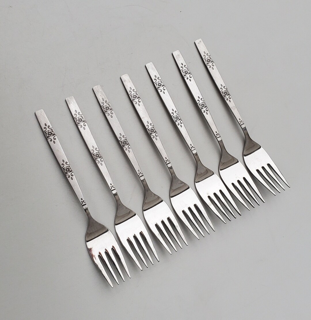 Oneida Profile Stainless Orlando Pattern - Set of 7 Salad Forks ...