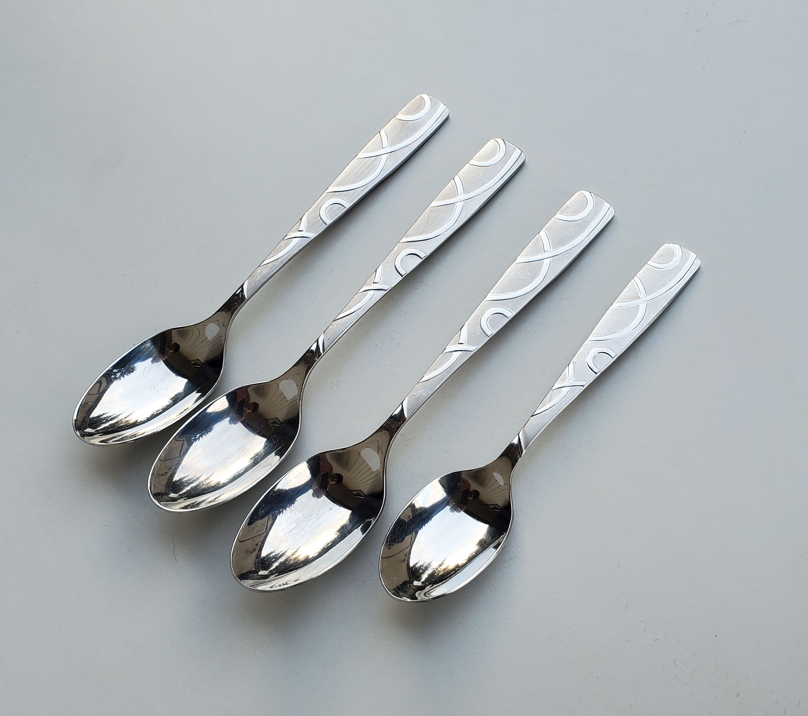 Cambridge Stainless Conquest Pattern Set of 4 Spoons 3 Soup Spoons 1 ...