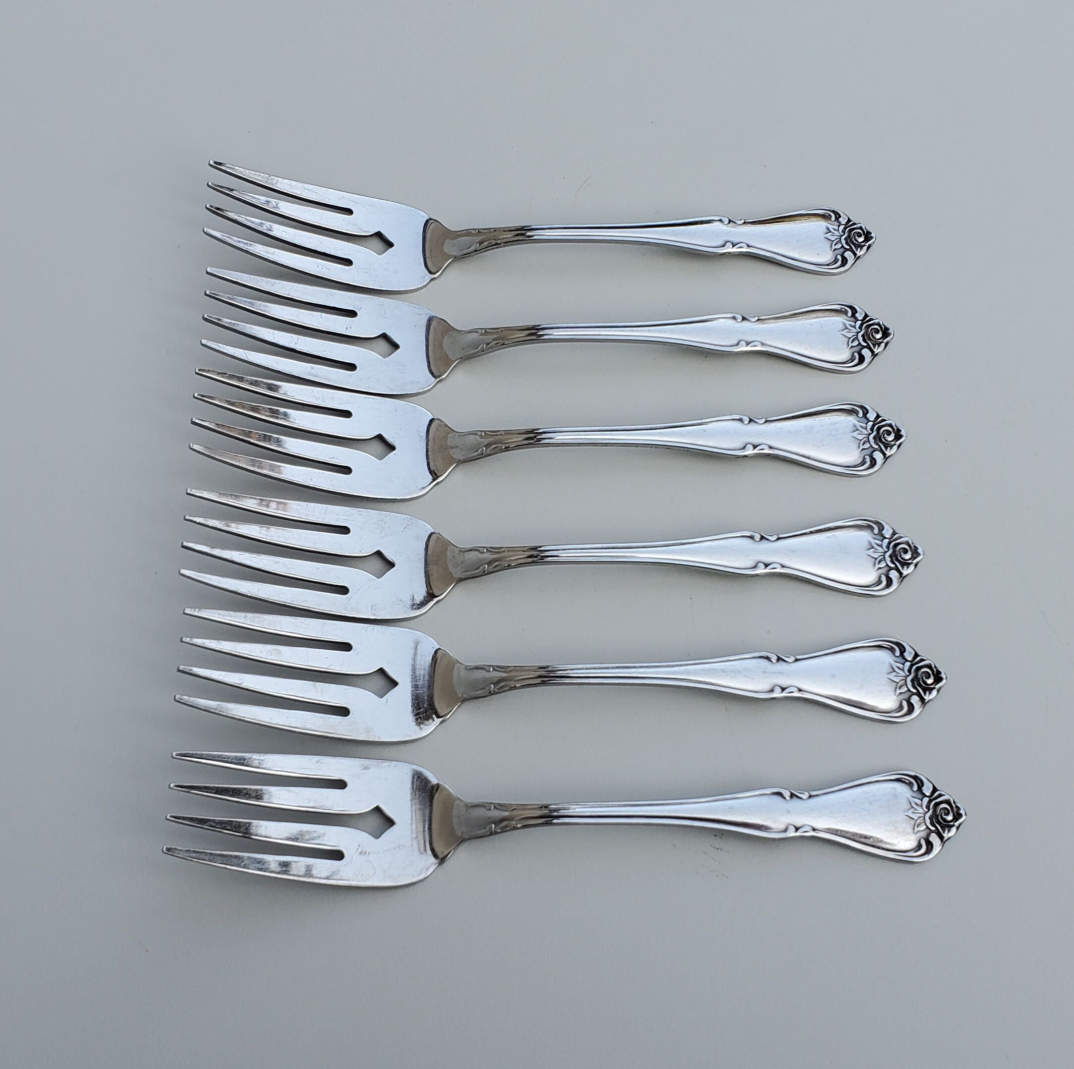 Oneida Ltd 1881 Wm Rogers Stainless Arbor Rose Pattern Set of 10 Salad ...