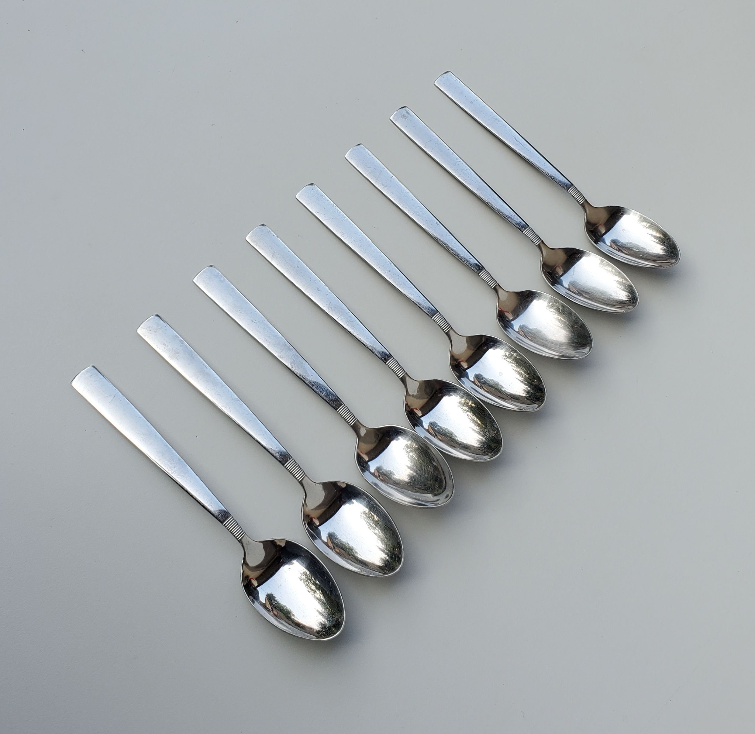 Cambridge Stainless CBS193 Pattern Set of 8 Soup Spoons Linear Band ...