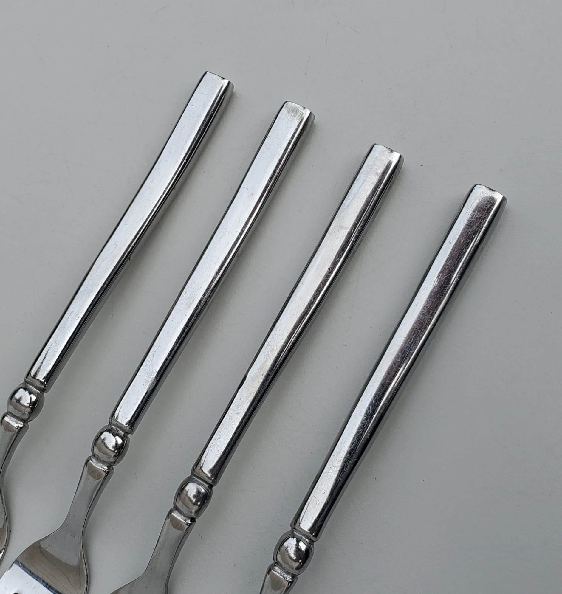 Hampton Silversmiths Stainless Dominque Pattern Set of 4 Dinner Forks ...