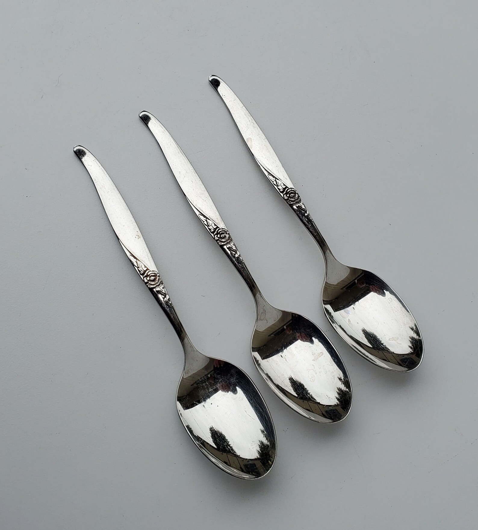 Oneida Ltd Wm A Rogers Premier Stainless La Rose Pattern Set | Etsy