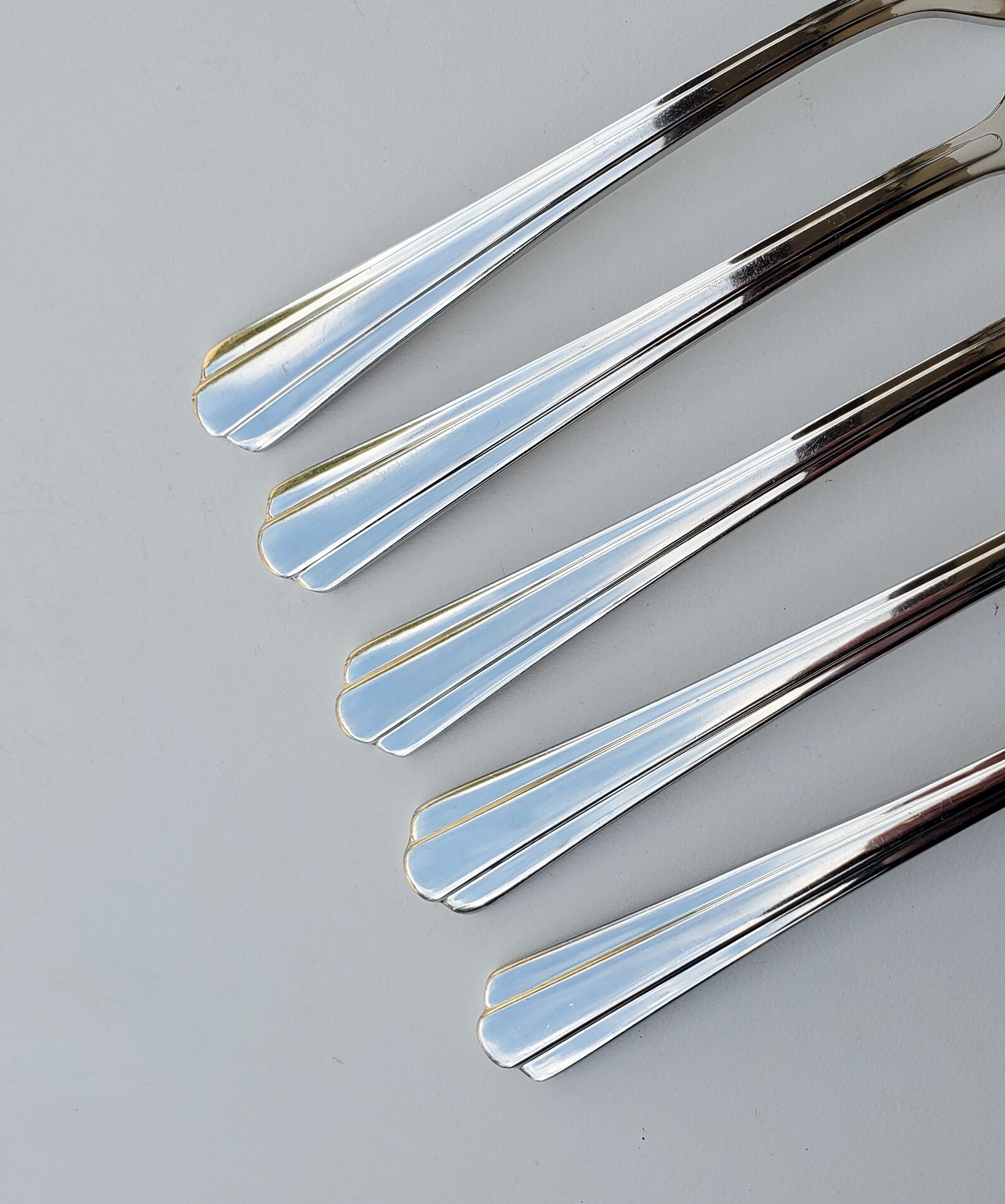 Hampton Silversmiths Central Pattern Set of 5 Cocktail Forks 18/10 ...
