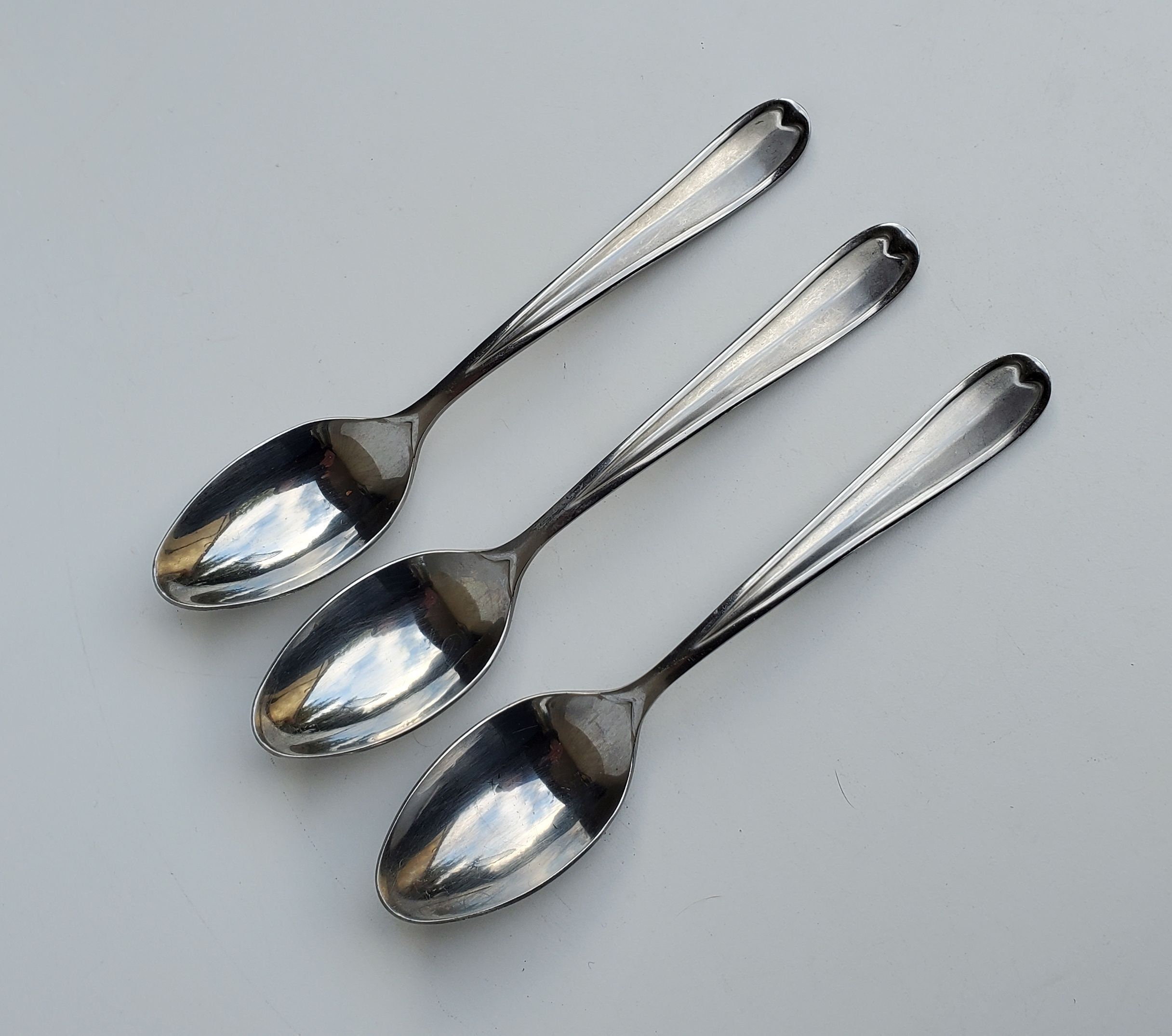 Oneida Stainless Dylan Pattern Soup Spoon Set of 3 Spoons - Etsy