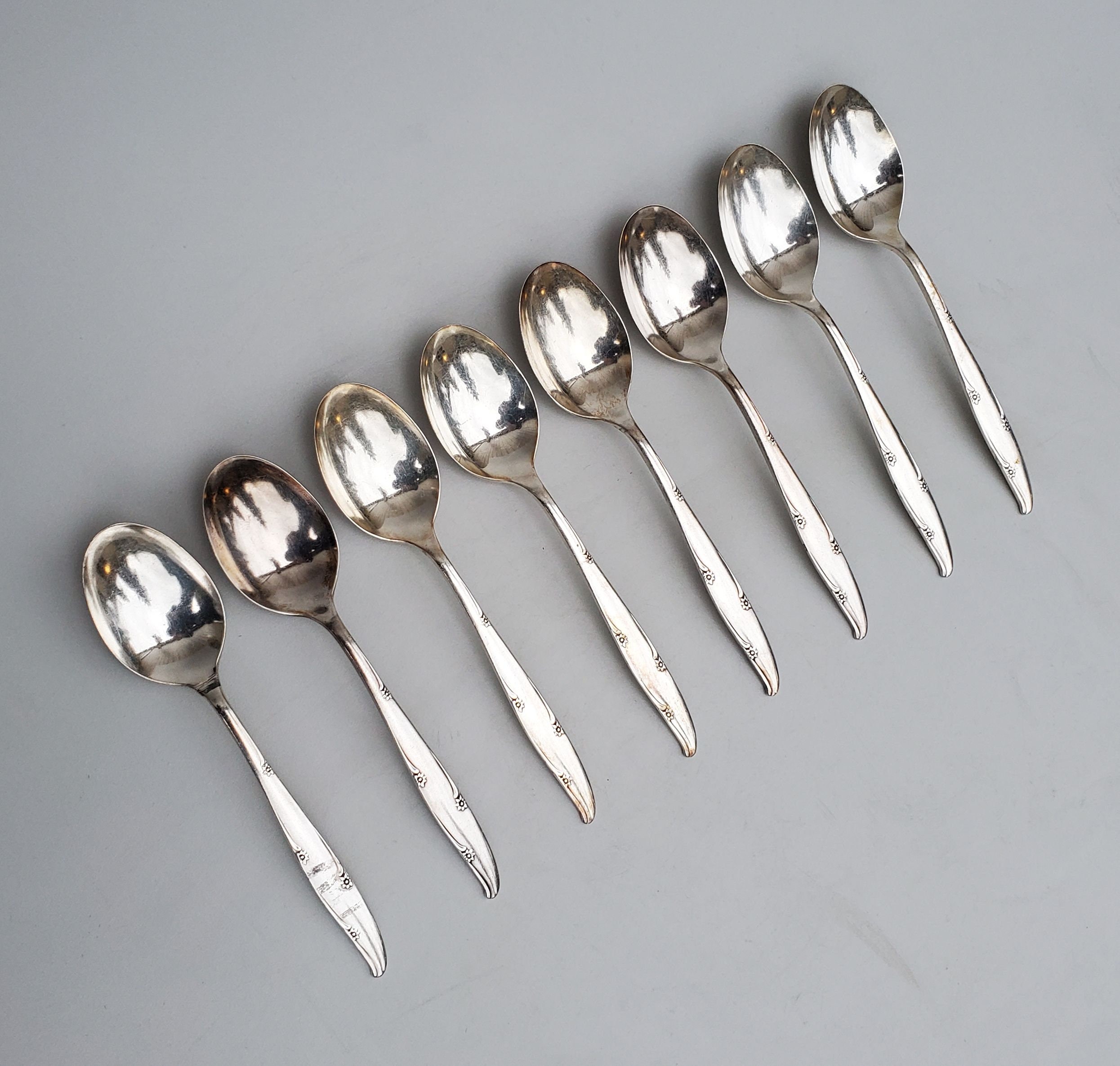 Oneida Community Silverplate Silver Flower Pattern Set of 8 - Etsy