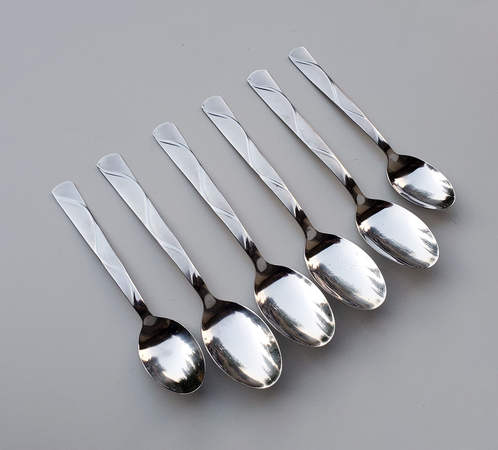 Cambridge Stainless Boa Frost Pattern Set of 6 Spoons 4 Soup Spoons 2 ...
